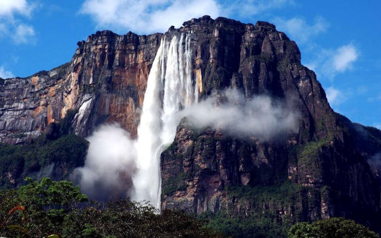 Las cascadas más altas del mundo (top-10 fotos + altura)