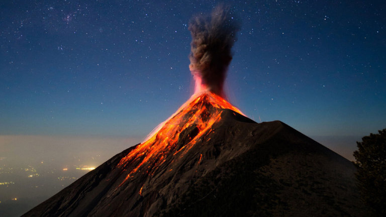 Ang pinakamalaking bulkan sa buong mundo: 10 pinakamataas na bulkan
